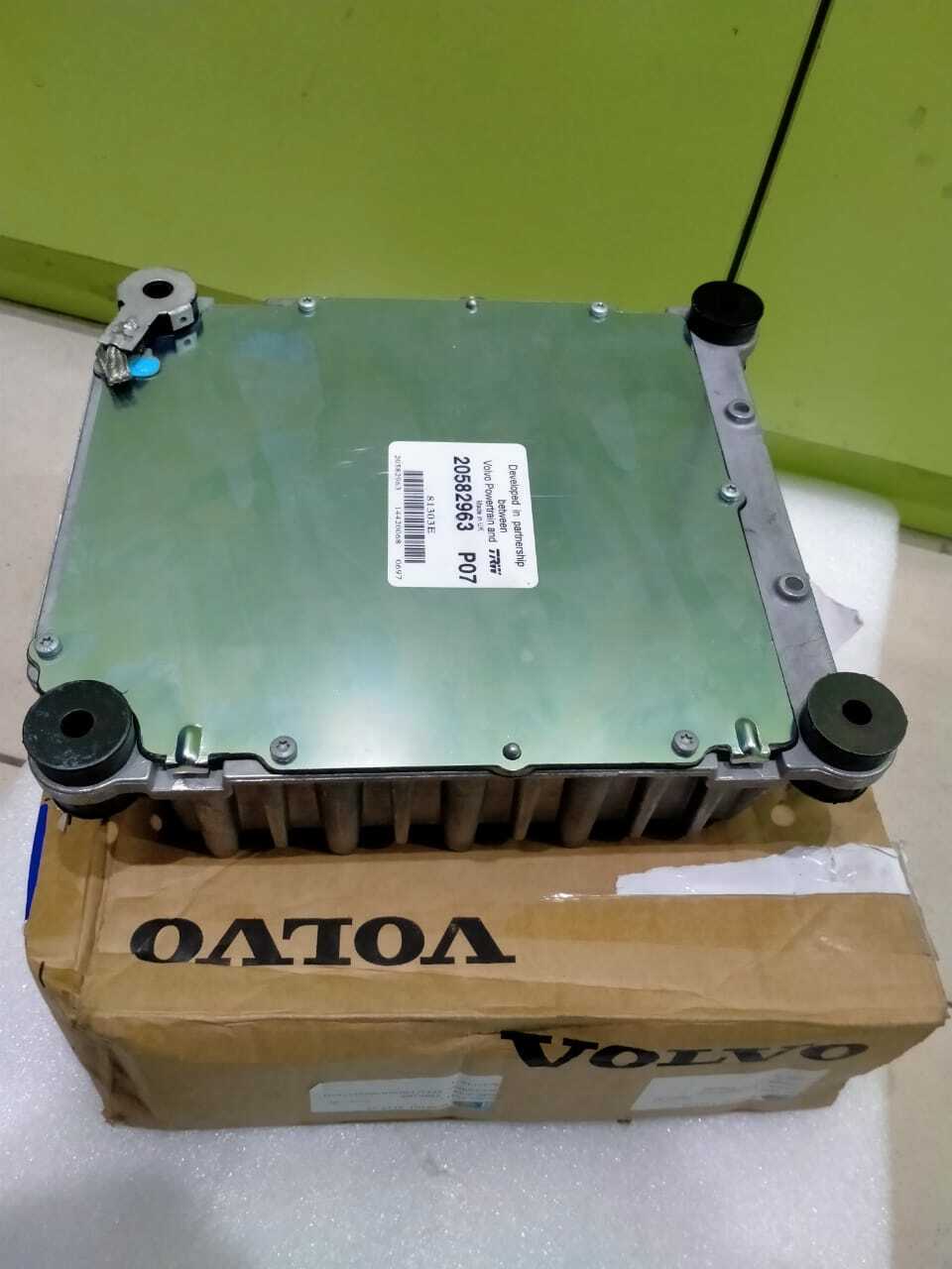 20582963 Volvo Penta Engine Control Module | Truckomotive